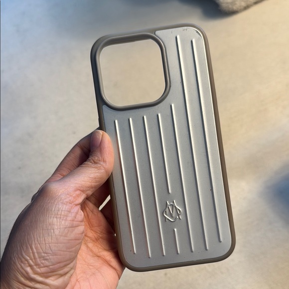 RIMOWA | Cell Phones & Accessories | Rimowa Silver Iphone 5 Pro Case ...